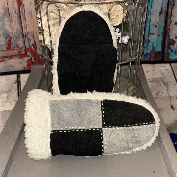 Vintage | Accessories | Vintage Checkered Leather And Wool Mittens Osfm ...